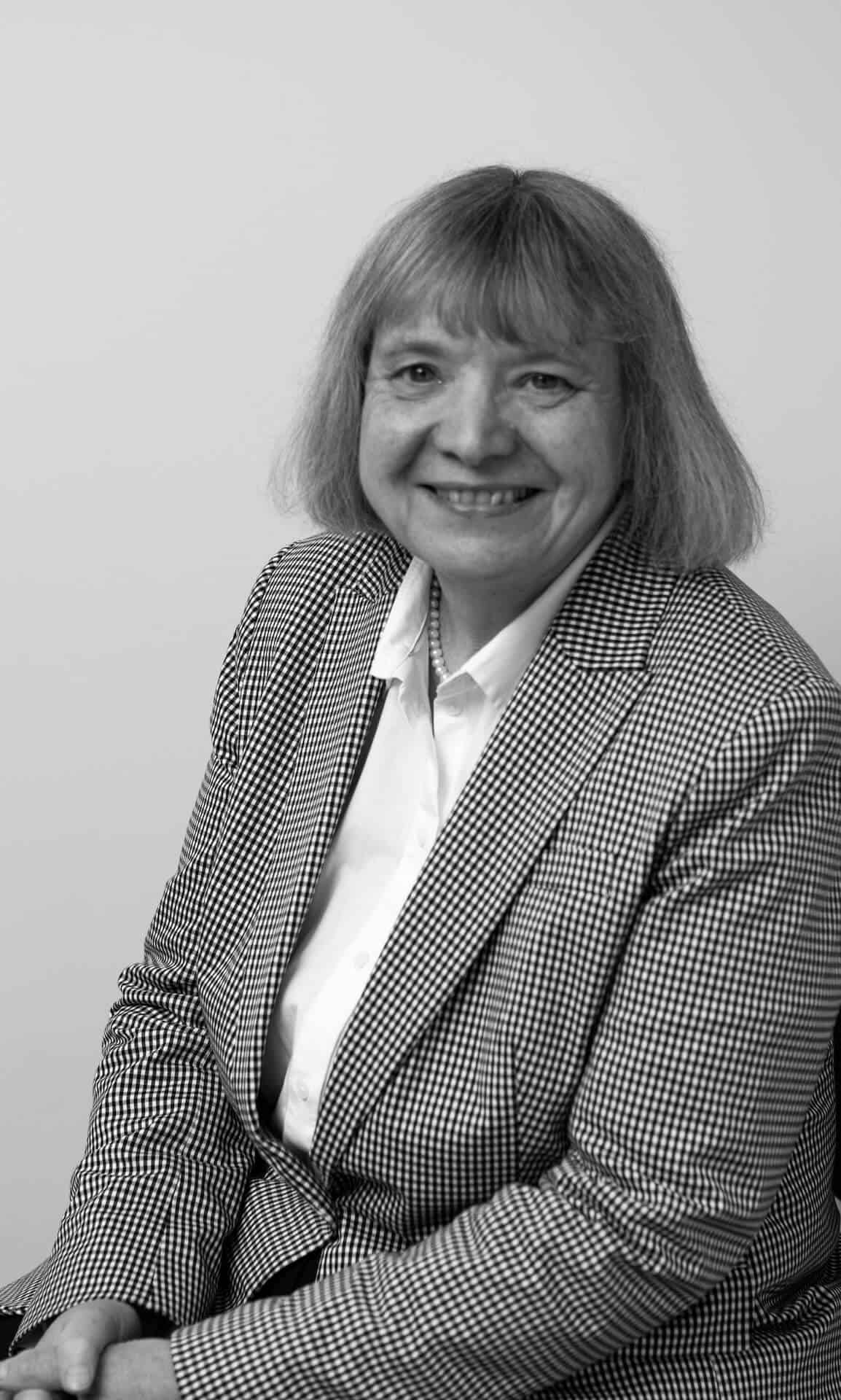 Meet the team - Rebecca L Faret Solicitors